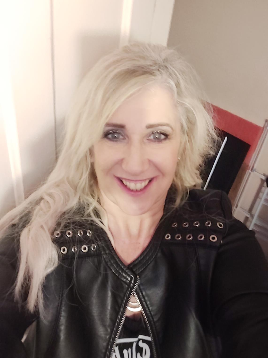 SuzyQ900's Profile [Biker Match]